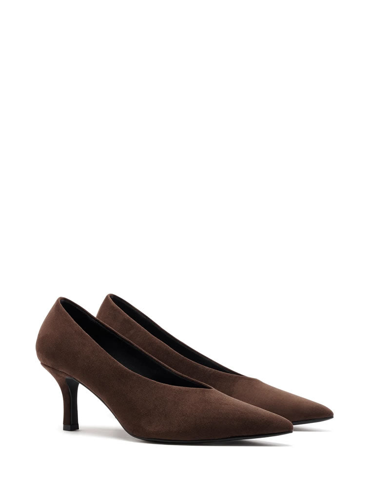 Therapy Shoes Jordyn Pumps Chocolate Faux Suede – Luxe Shoes Griffith